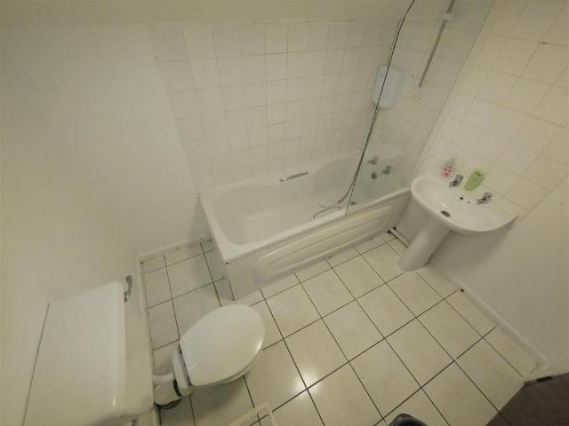 6 bedroom house share to rent
