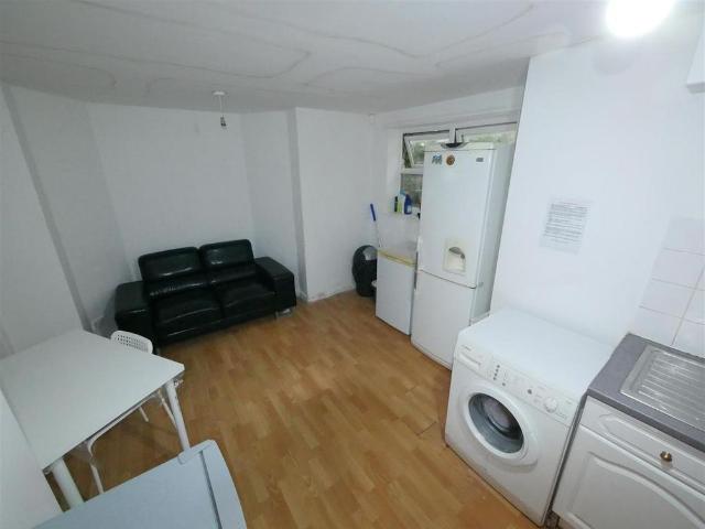 6 bedroom house share to rent