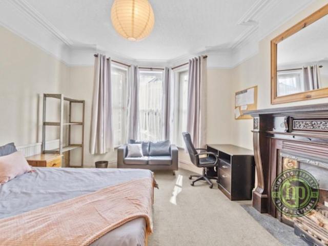 6 bedroom house share to rent