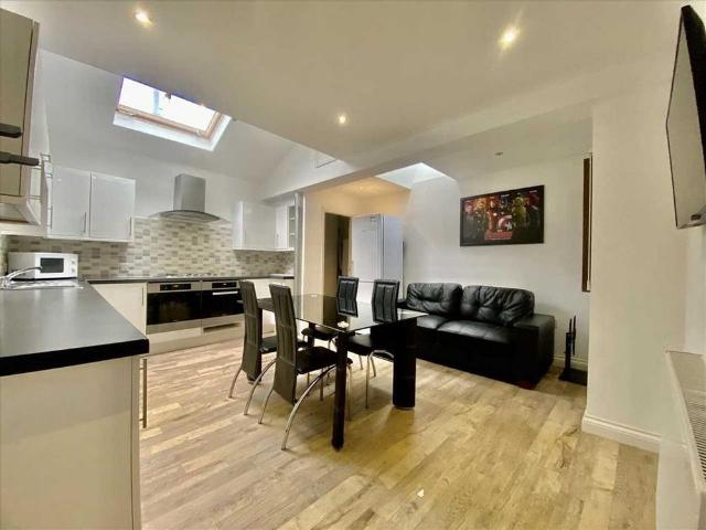 6 bedroom house share to rent