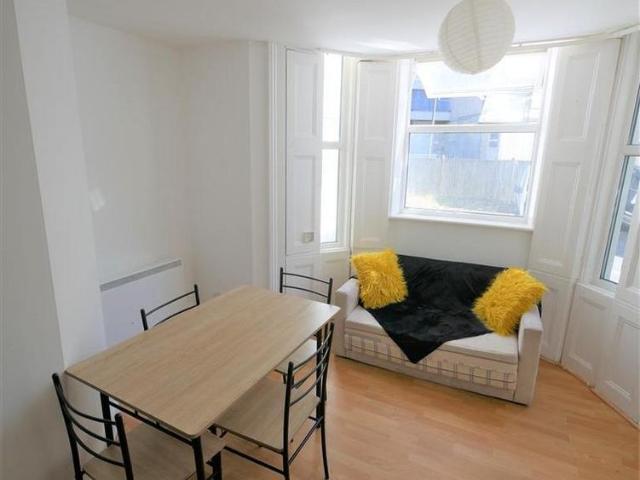 6 bedroom house share to rent