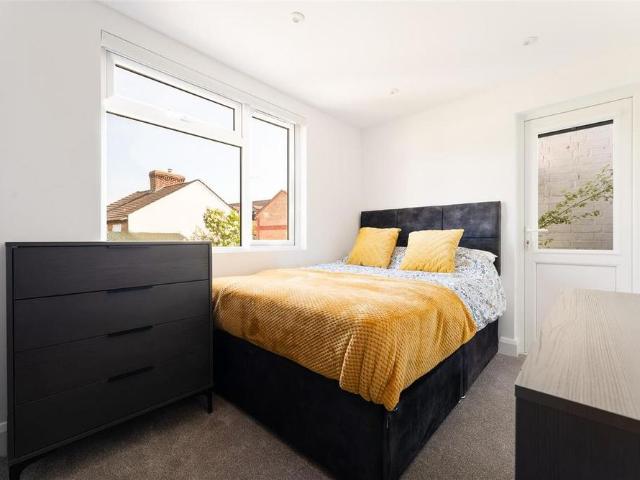 6 bedroom house share to rent
