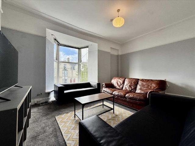 6 bedroom house share to rent