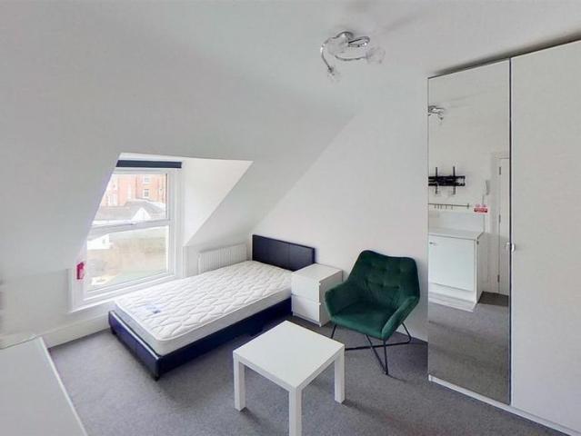 6 bedroom house share to rent