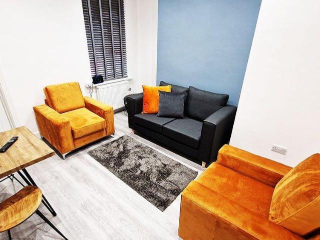 6 bedroom house share to rent