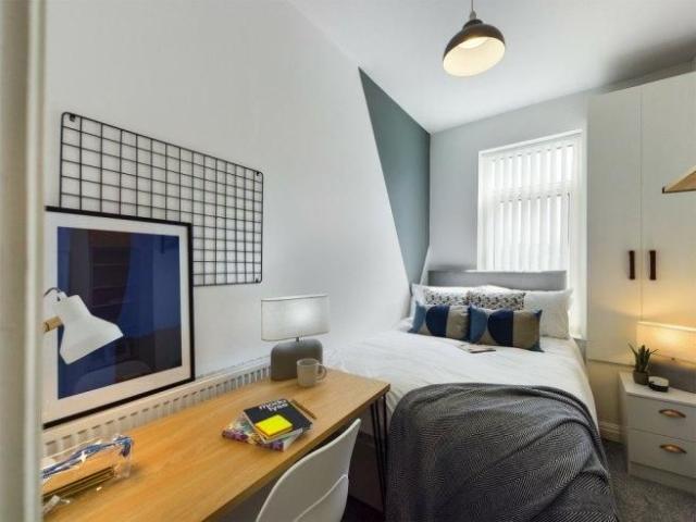 6 bedroom house share to rent