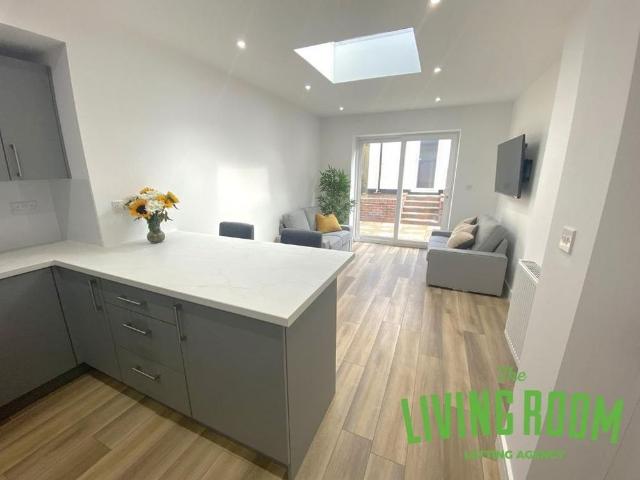 6 bedroom house share to rent