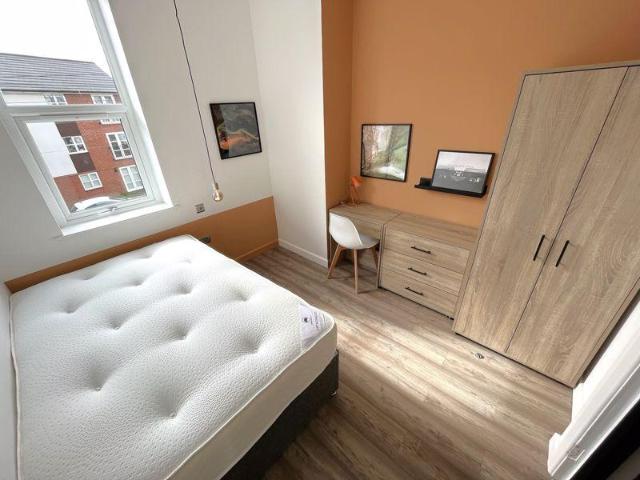 6 bedroom house share to rent