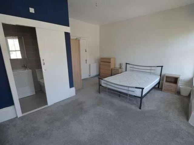 6 bedroom house share to rent
