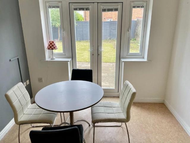 6 bedroom house share to rent