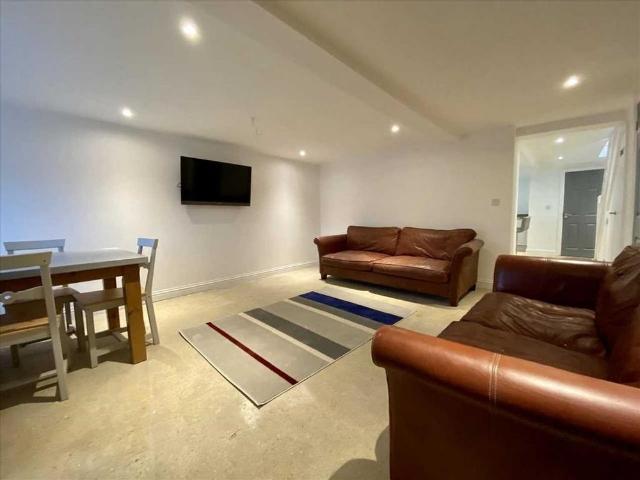 6 bedroom house share to rent