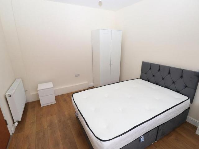 6 bedroom house share to rent