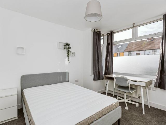 6 bedroom house share to rent
