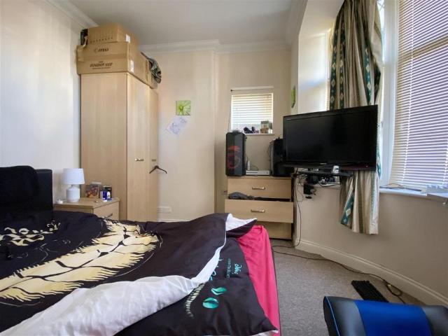 6 bedroom house share to rent