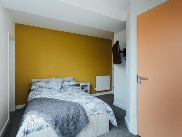 6 bedroom house share to rent