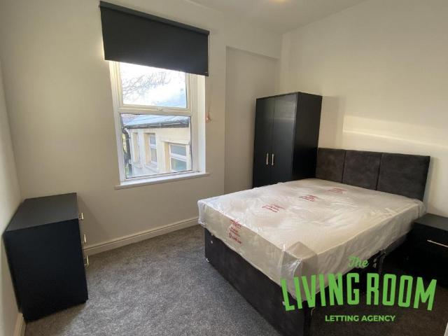 6 bedroom house share to rent