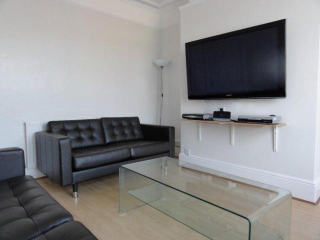 6 bedroom house share to rent