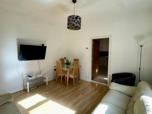 6 bedroom house share to rent