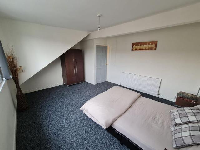 6 bedroom house share to rent