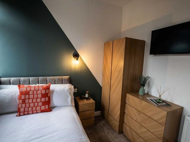 6 bedroom house share to rent