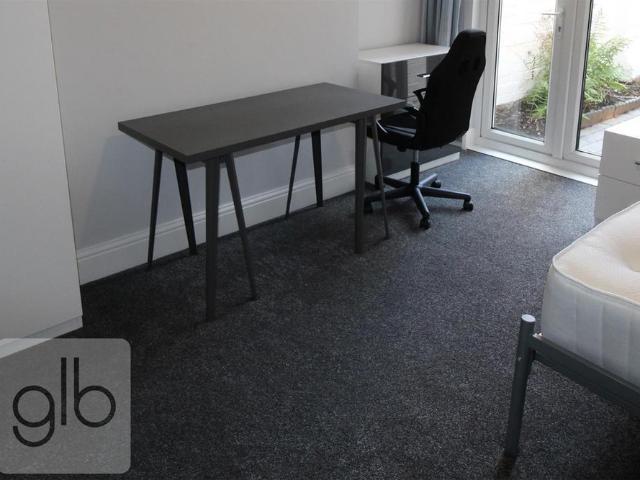 6 bedroom house share to rent