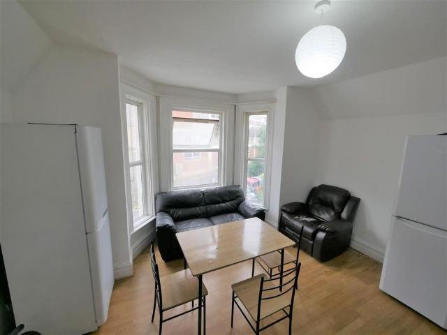 6 bedroom house share to rent