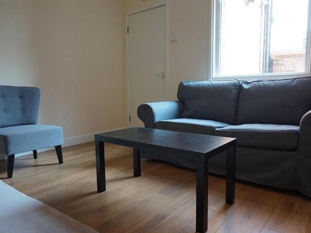 6 bedroom house share to rent