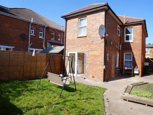 6 bedroom house share to rent