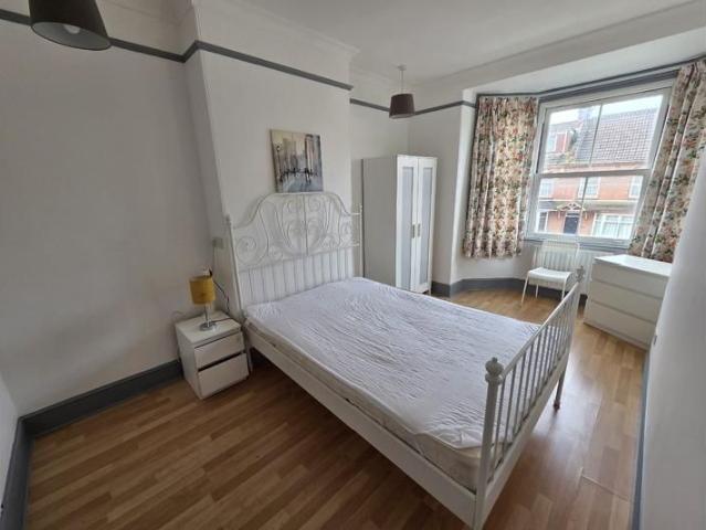 6 bedroom house share to rent