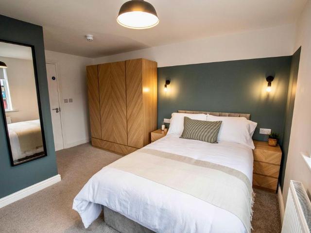 6 bedroom house share to rent