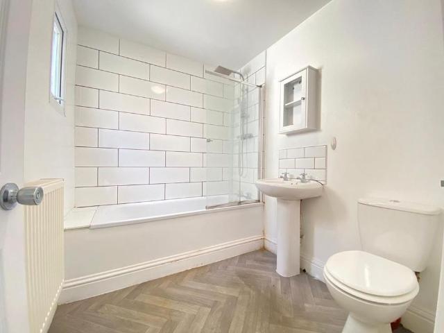 6 bedroom house share to rent