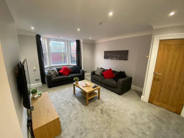 6 bedroom house share to rent