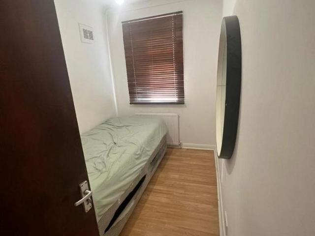 6 bedroom house share to rent