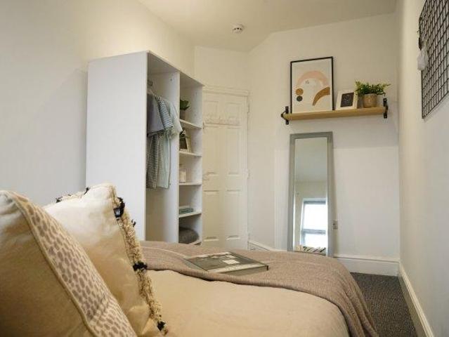 6 bedroom house share to rent