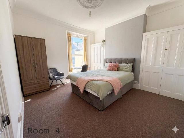 6 bedroom house share to rent
