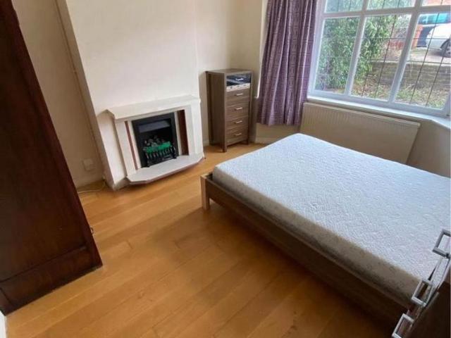 6 bedroom house share to rent