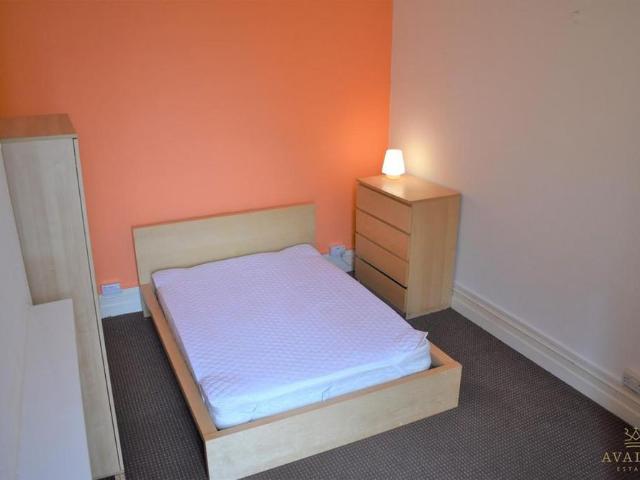 6 bedroom house share to rent