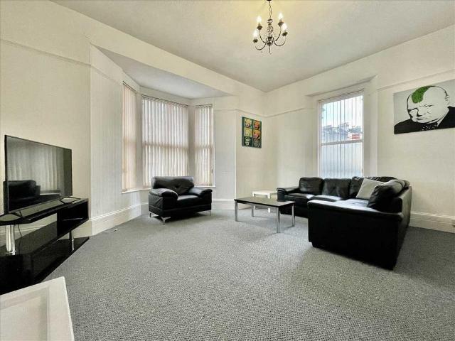 6 bedroom house share to rent