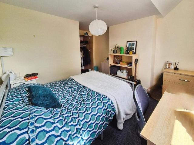 6 bedroom house share to rent