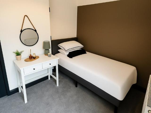6 bedroom house share to rent