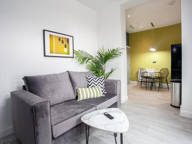 6 bedroom house share to rent