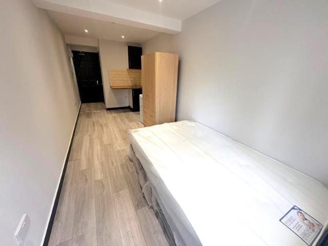6 bedroom house share to rent
