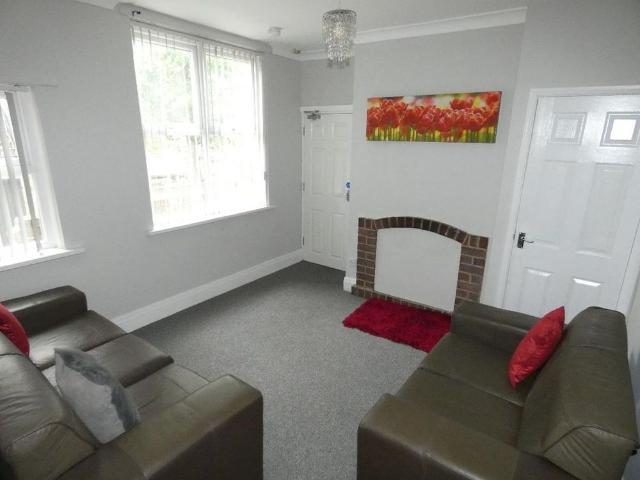 6 bedroom house share to rent