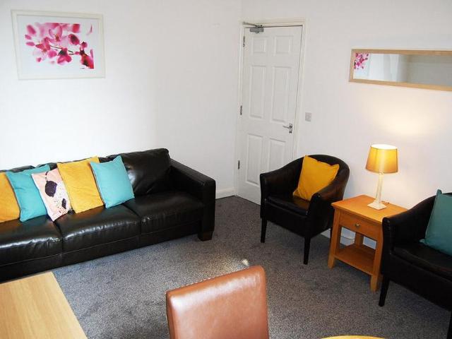 6 bedroom house share to rent