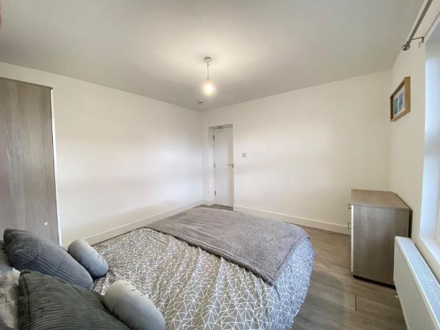6 bedroom house share to rent