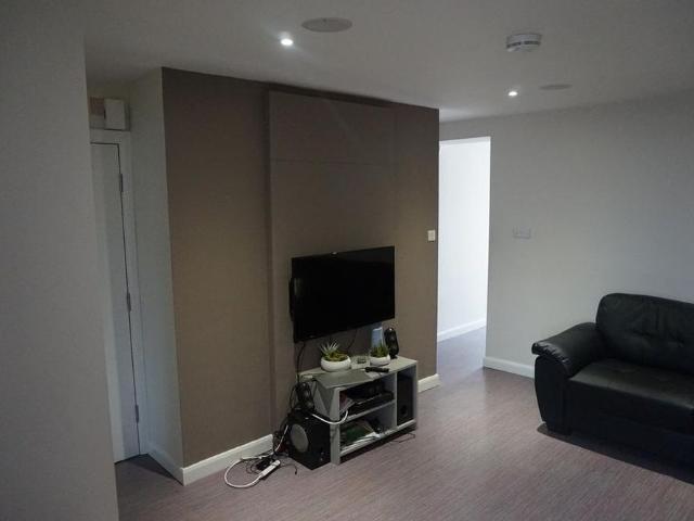 6 bedroom house share to rent