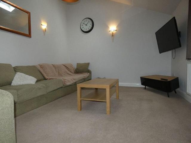 6 bedroom house share to rent