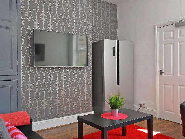 6 bedroom house share to rent
