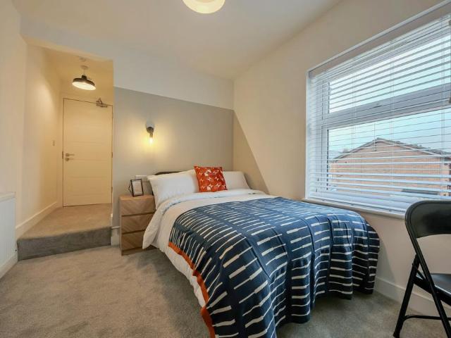 6 bedroom house share to rent