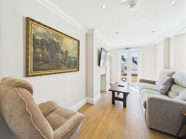 6 bedroom house share to rent